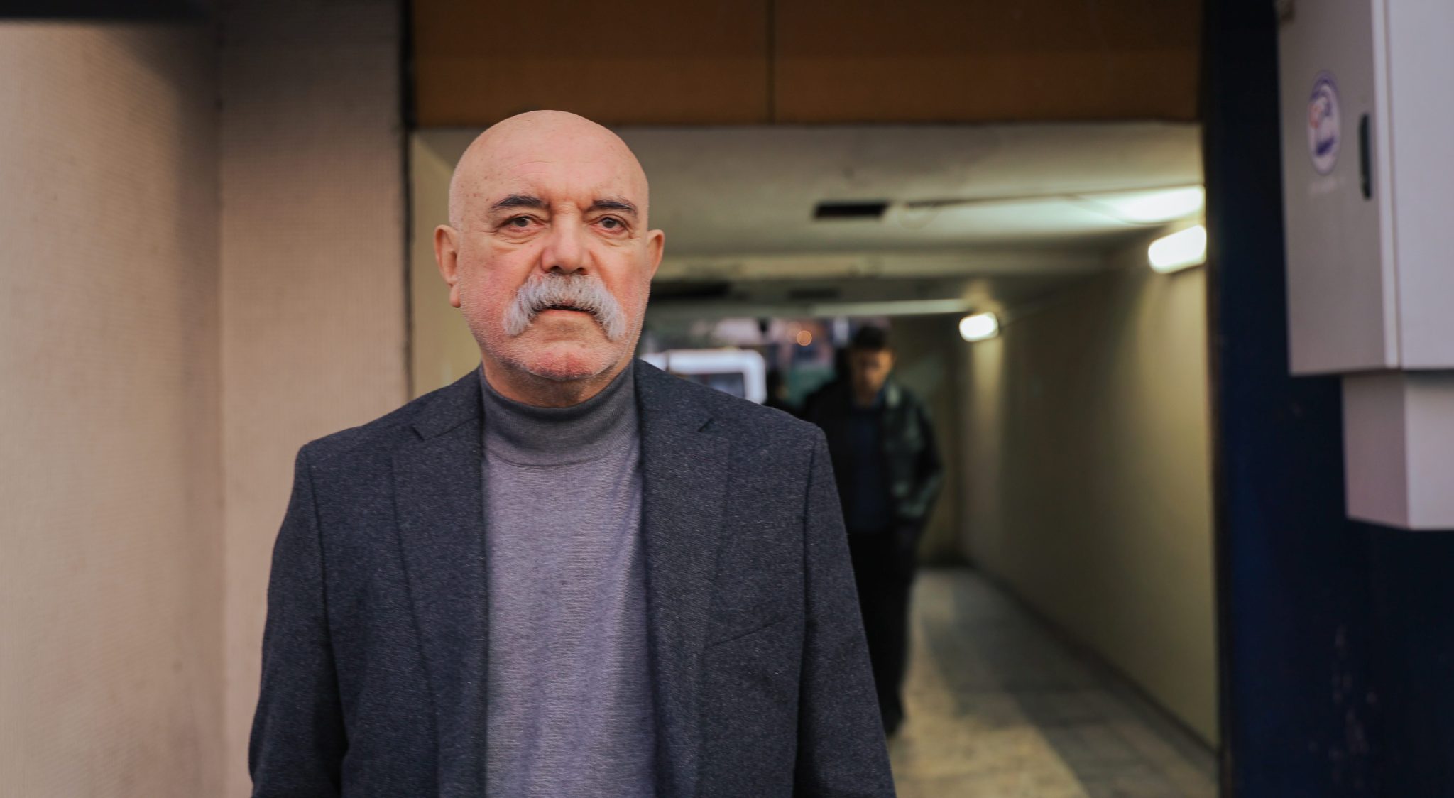 Veliaht Episode 13 Explodes: Zafer Shoots Albanian Saim, Timur ...